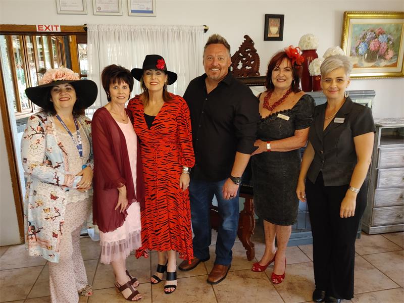 Gerhard Steyn deel boodskap van hoop met Sakevroue | Network News