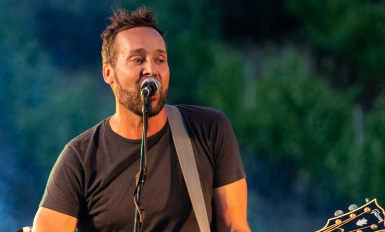 A music safari … Craig Hinds unplugged in the bush | Network News