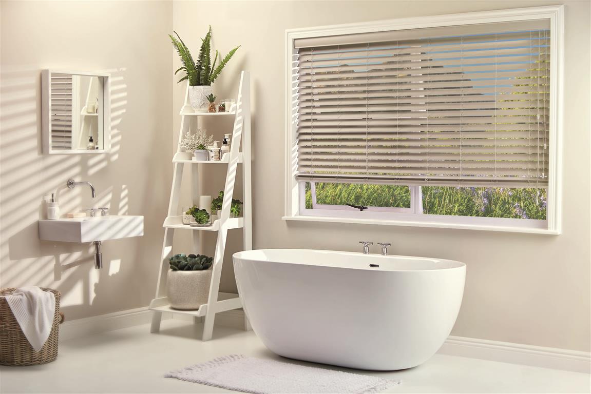 Bathroom Window Coverings Using Blind