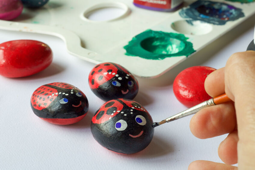 Help your child paint a cute ladybug rock | Network News