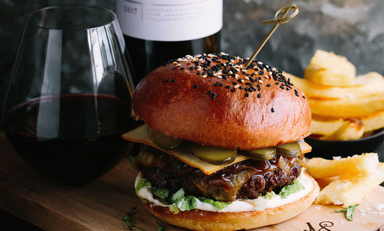 Beef burger with balsamic onions, mature cheddar and pickles | Network News