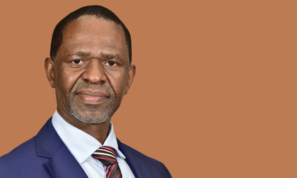 Deputy health minister praised for saving passenger’s life aboard ...