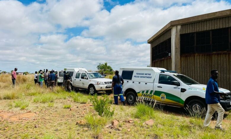 Mabopane residents hold Tshwane metro staff hostage - LNN - Network News