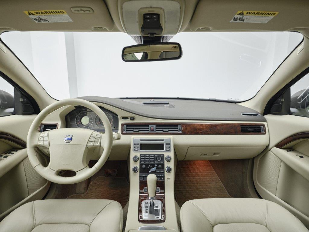The evolution of car interiors: Will traditional instrument clusters ...