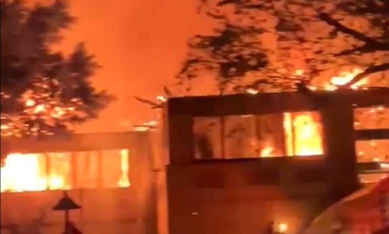 Watch: Fire rips through Midrand residential complex - LNN - Network News