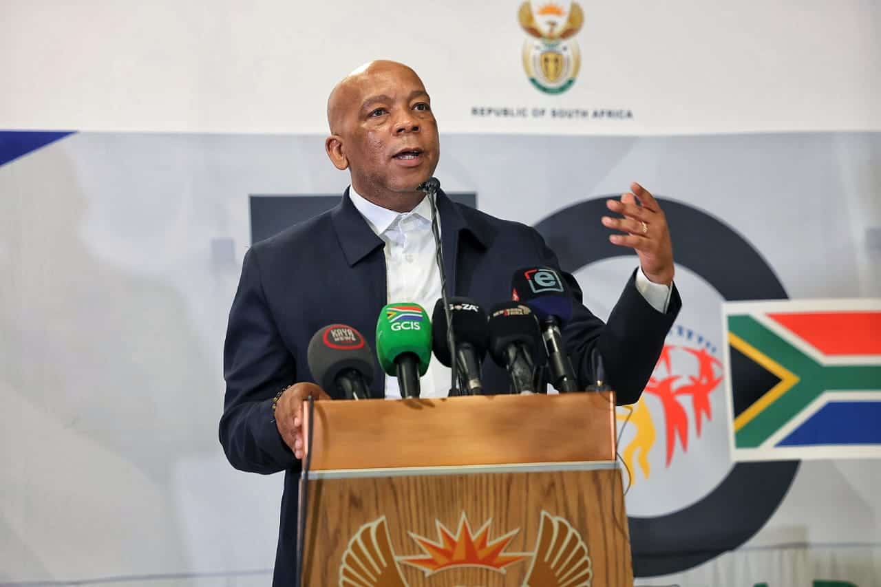 Load-shedding stage 6: Electricity minister apologises for power-cuts ...