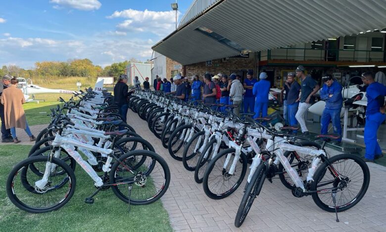 Werknemers trap nou fiets om stygende petrolpryse te vermy | Parys Gazette