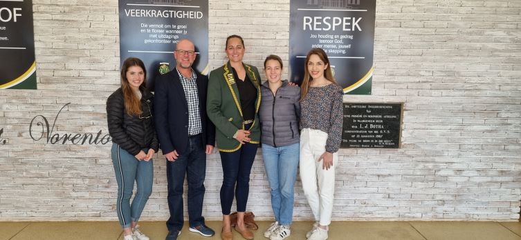 Teenboelieveldtogspan besoek Hoërskool Bothaville en Salomon Senekal ...