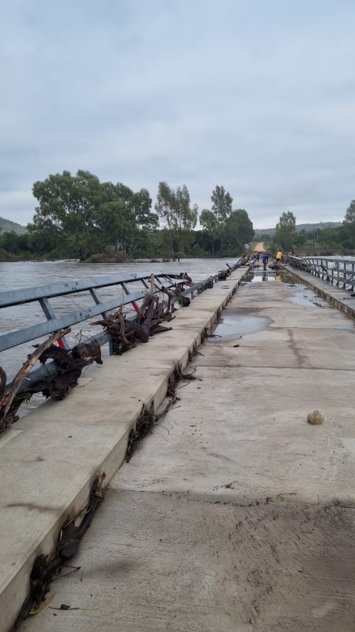 Brug oop, maar daar is skade | Parys Gazette