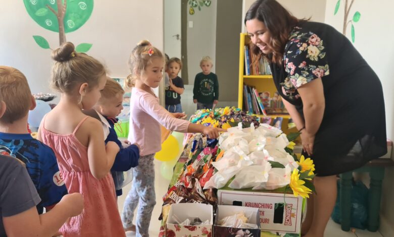 Markdag-lekkerte laat die rande inrol vir biblioteek | Parys Gazette