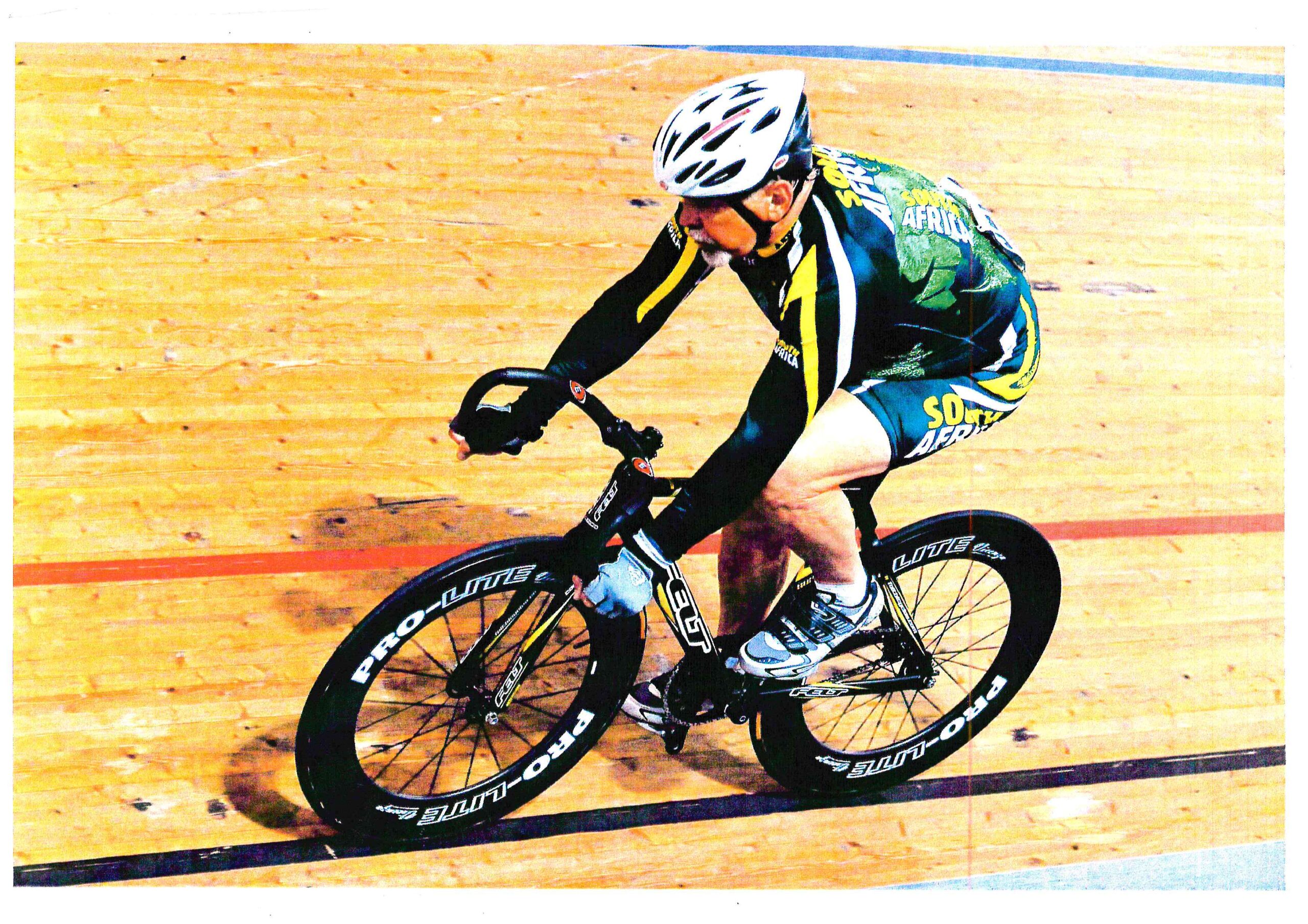 85-jarige Andre trap weer vir SA's | Parys Gazette