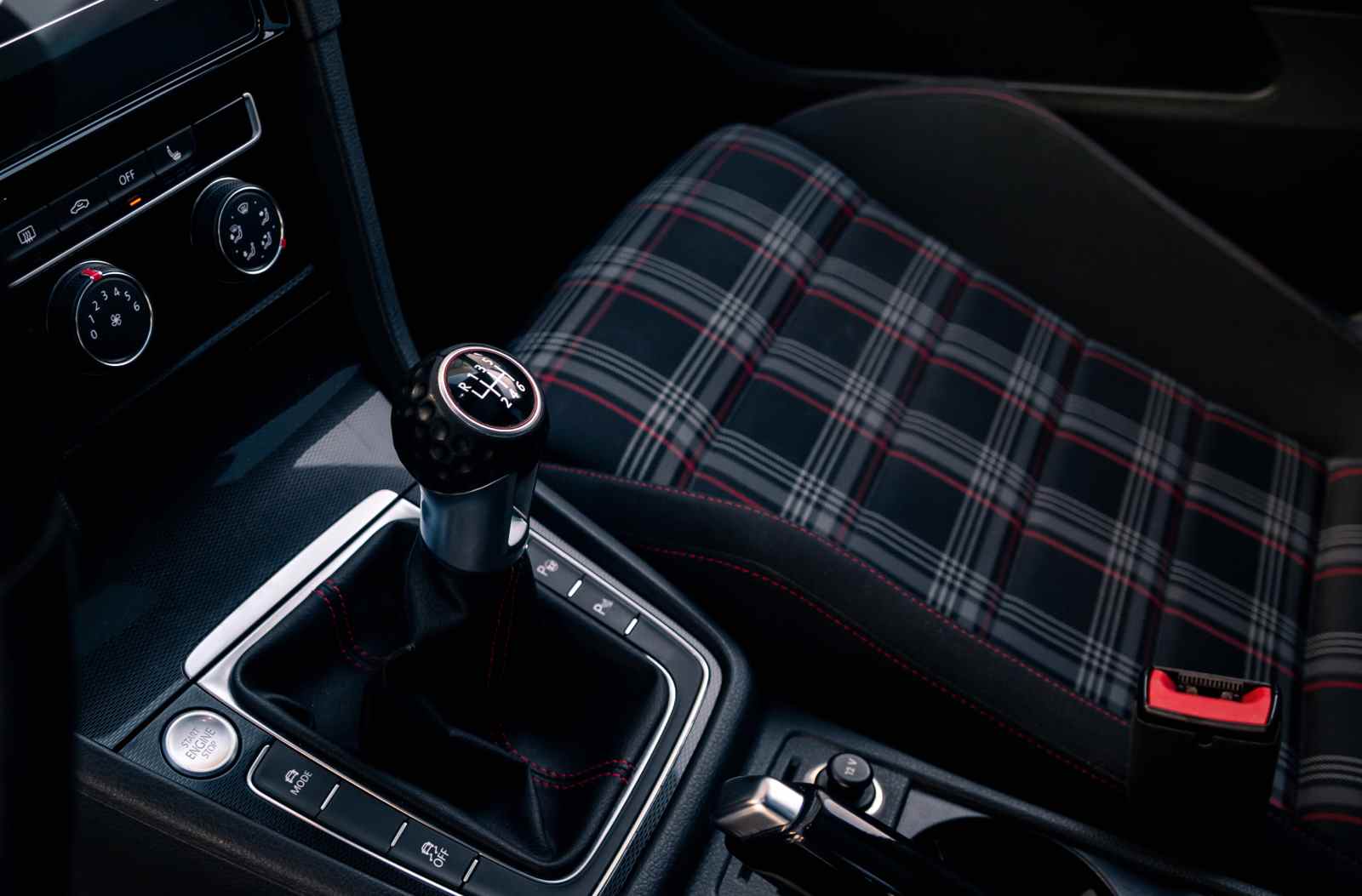 Is it still worthwhile learning how to drive a manual car? | Parys Gazette