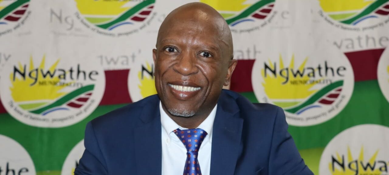 Ngwathe bestuursleisels in nuwe hande | Parys Gazette