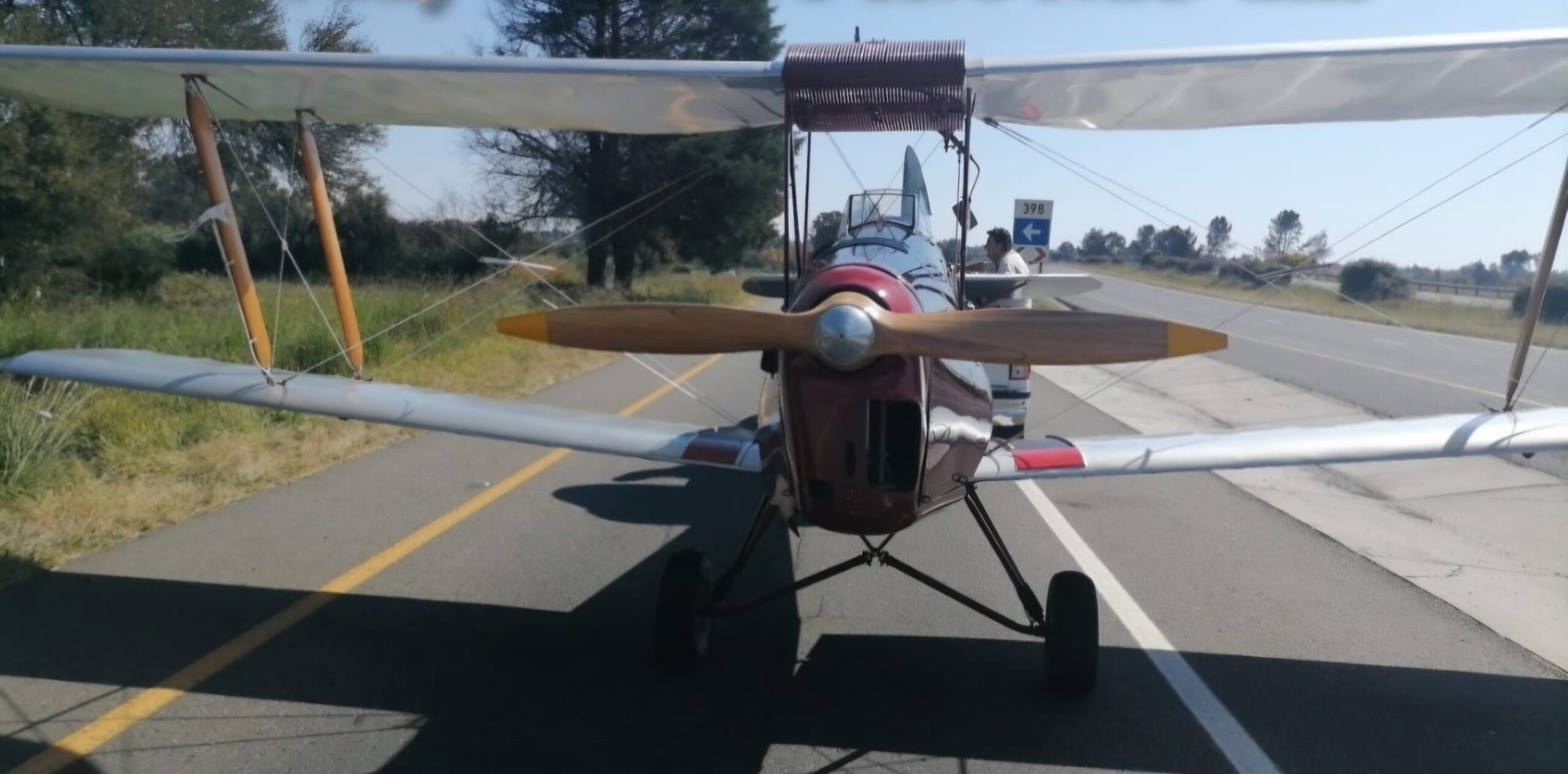 Vlieënier nie beseer na noodlanding op N1 | Parys Gazette