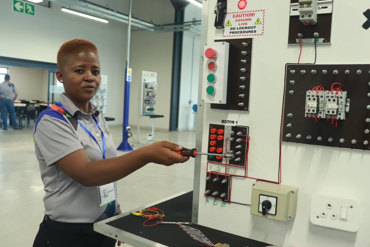 Quality education and technical artisan training at Kitso Ya Boleng ...