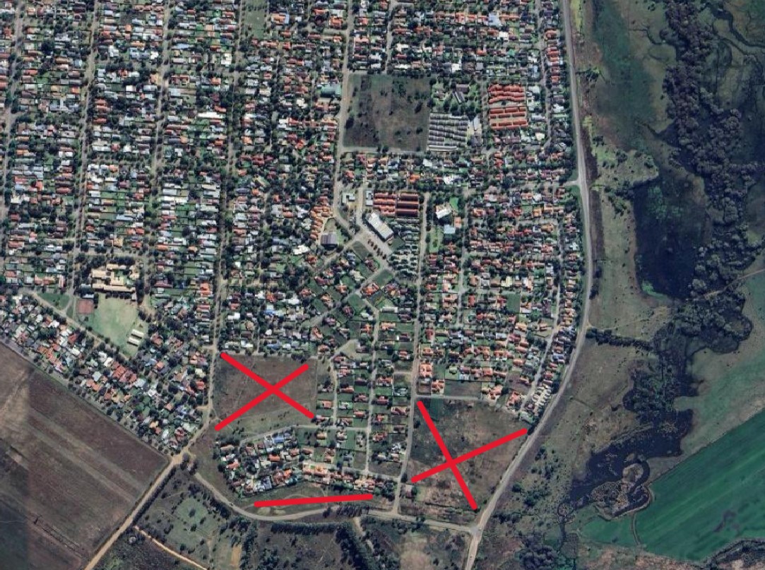 ‘n Slang in die gras in Miederpark | Potchefstroom Herald