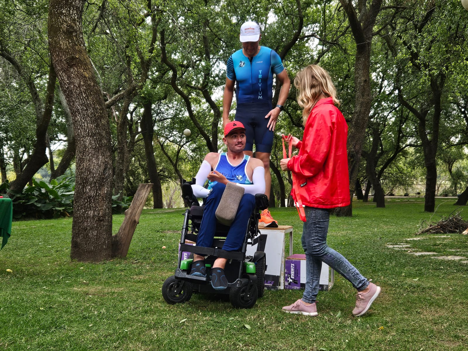 Driekamp-atleet maak kwadrupleeg se driekamp-droom ‘n werklikheid ...