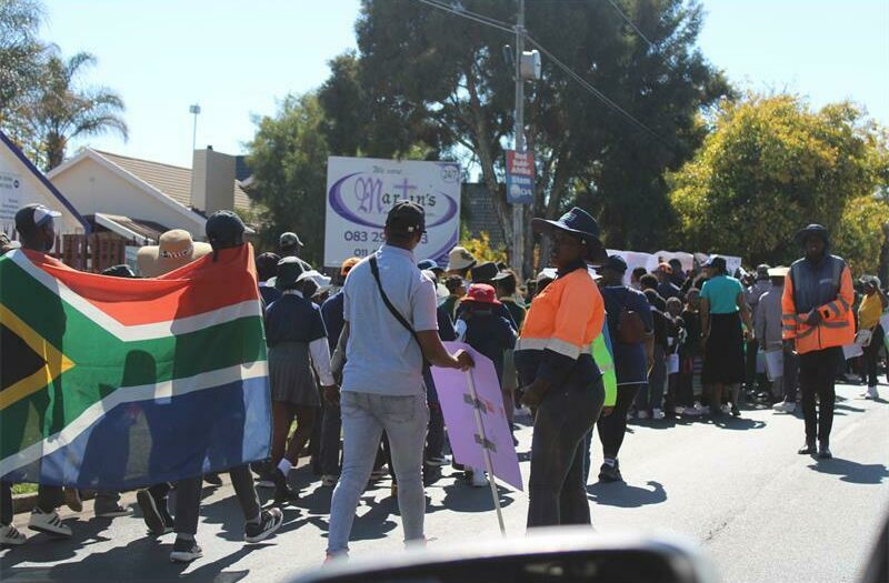 Schools walk together to create awareness of freedom | Randfontein Herald
