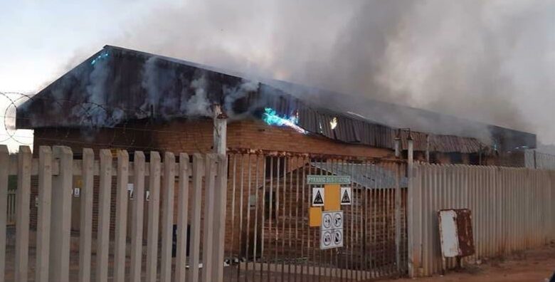 Lightning blamed for north substation fire | Rekord