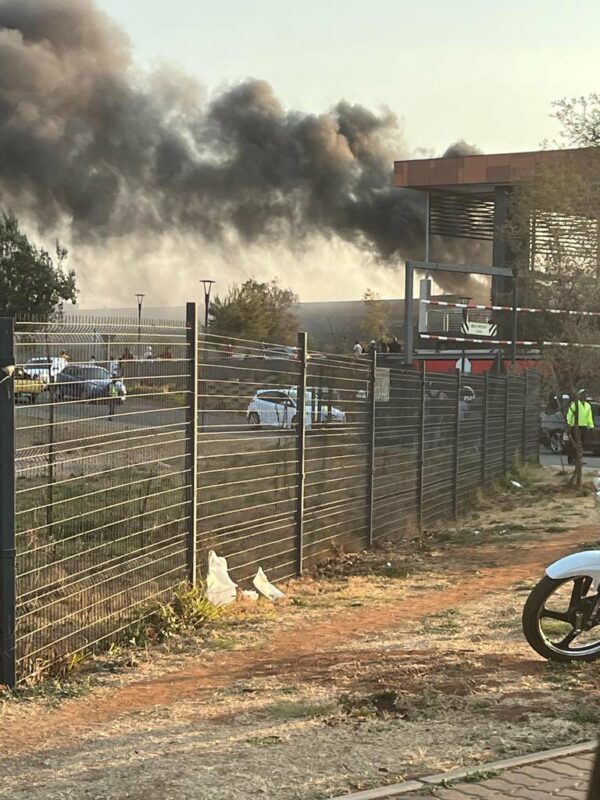 Fire breaks out at mall on R55 | Rekord