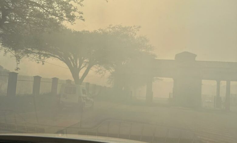 Wild Estate residents concerned over a cloud smoke hanging over their ...