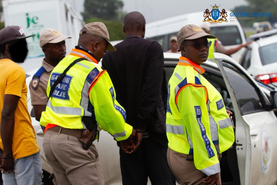 Bogus taxi patrol squad arrested for extorting money from taxi ...