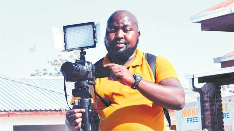 Life through Pfarelo's lens | Review