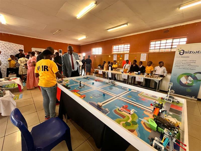 Learners excel in pilot programme in eMbalenhle | Ridge Times