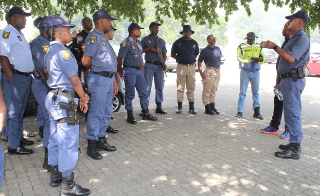 Police clear Secunda duck pond of drinkers | Ridge Times