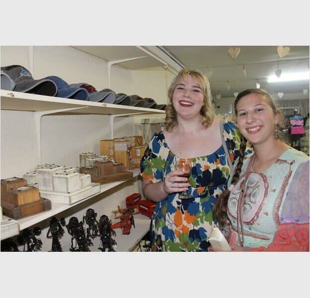 Mense geniet Mariki Mark op Secunda | Ridge Times