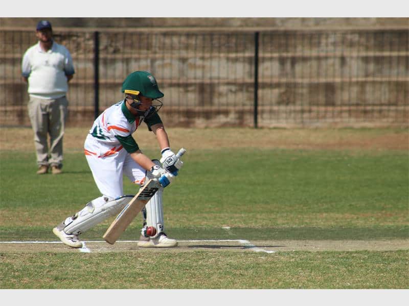 Florida cricket boys win against Roodekrans
