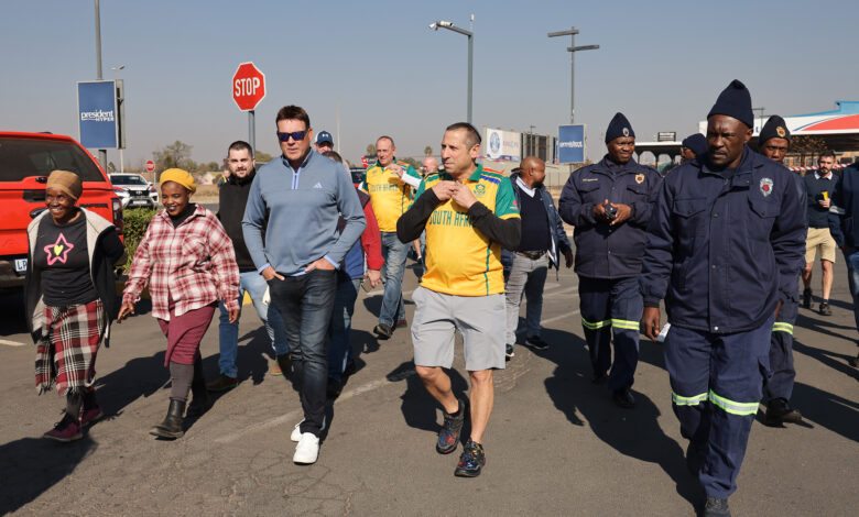 SA Cricket legend visits Vaal Triangle | Sedibeng Ster