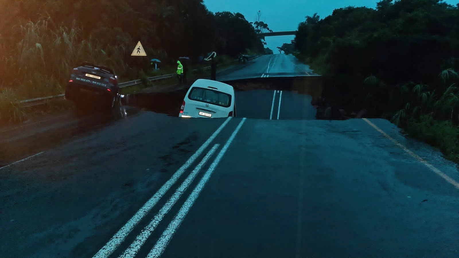 WET WEATHER UPDATE: R102 collapses near GJ Crookes Hospital in ...