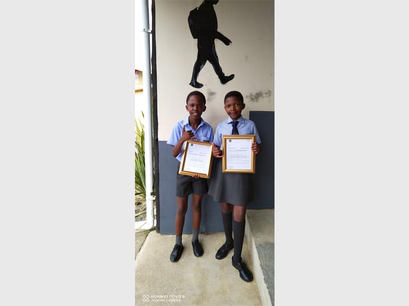Rising Hlanganani stars represent Ugu in surfing | South Coast Herald