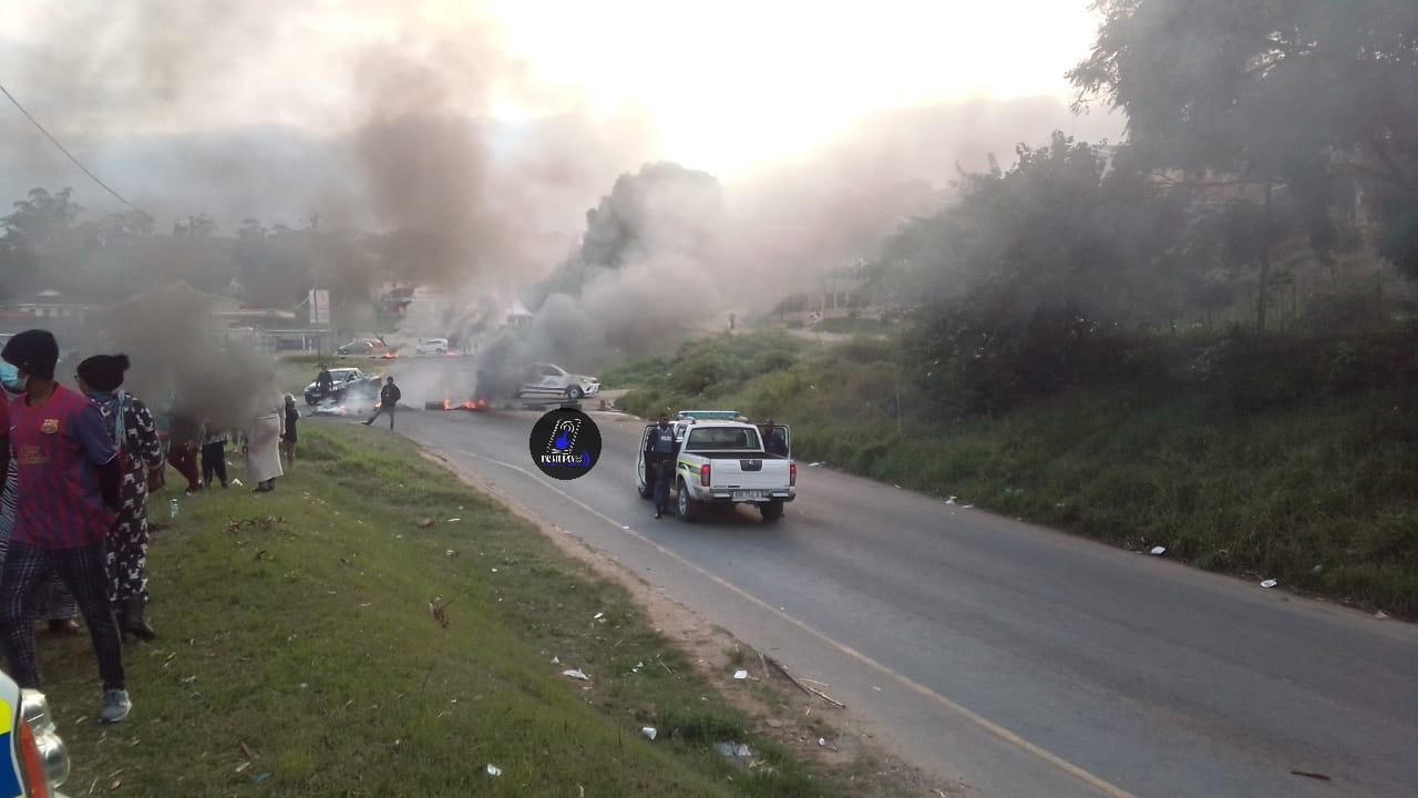 Outraged residents protest in Umzinto after days without electricity ...