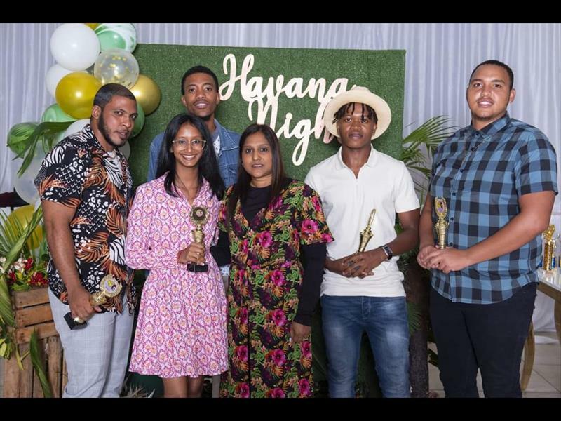 Spring has sprung for Sideout | South Coast Herald