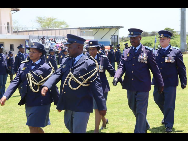 Long-serving police officers honoured | South Coast Herald