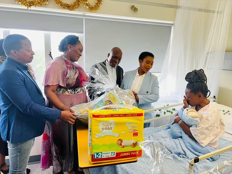 Minister visits children at GJ Crookes Hospital | South Coast Herald