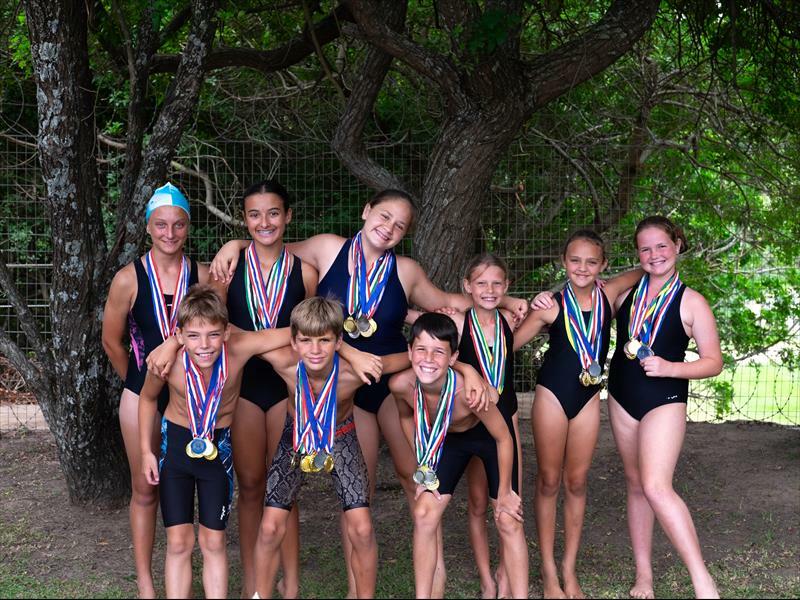 Suidies swem dat die water spat | South Coast Herald