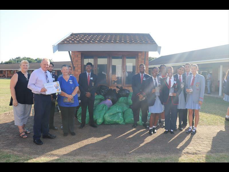 Creston gives back with collection drive | South Coast Herald