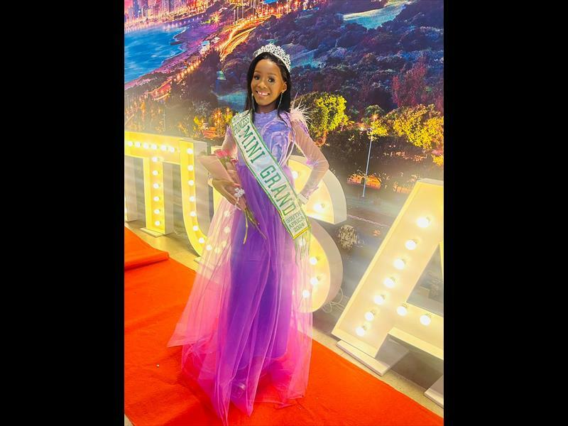 Harding model to compete in pageant in Peru | South Coast Herald