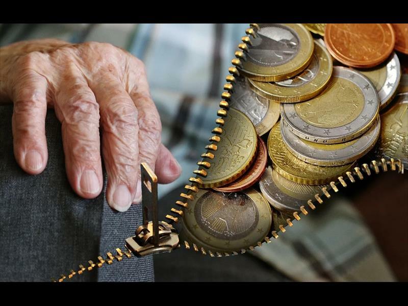 Suid-Afrikaanse pensionarisse kry swaar, baie swaar | South Coast Herald