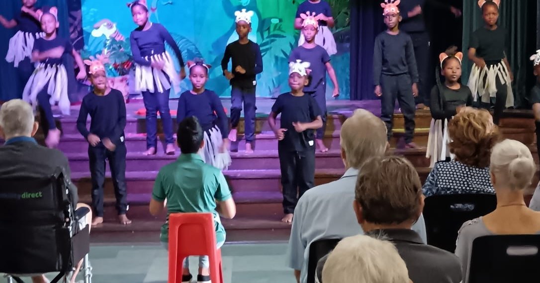 Twini Primary learners entertain elderly with concert | South Coast Sun