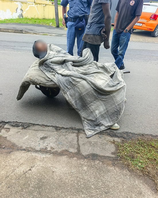 Three men caught with body in a wheelbarrow | South Coast Sun