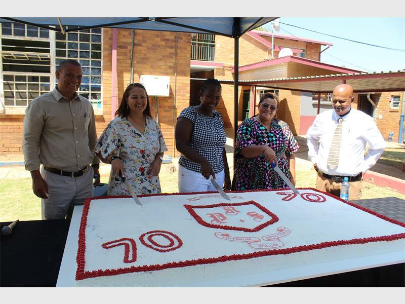 Rewlatch Primary unveils new classrooms, celebrates 70th birthday ...