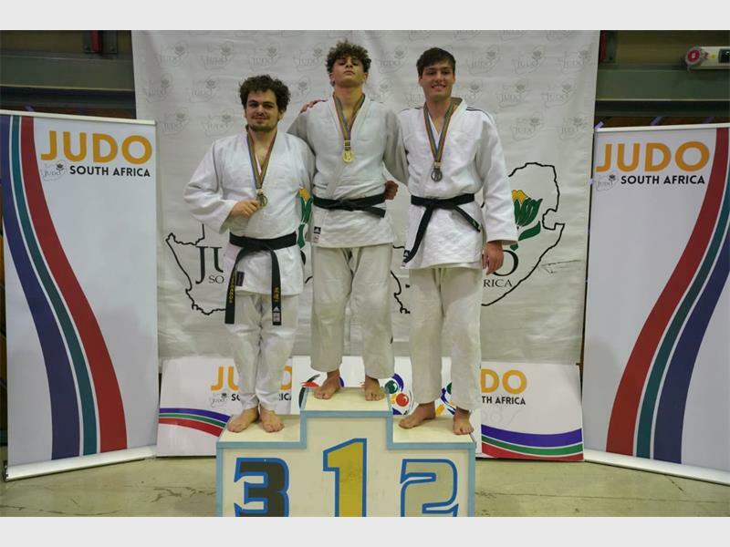 Valhalla MMA Fitness Centre students win medals in national ...