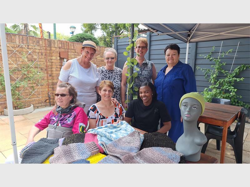 Knitters knit for furry friends | Springs Advertiser