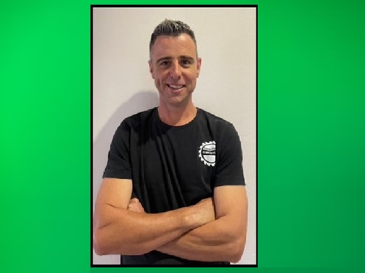 Gee verstopte dreine jou hoofpyn? Kontak vir Bertus! | Vaalweekblad