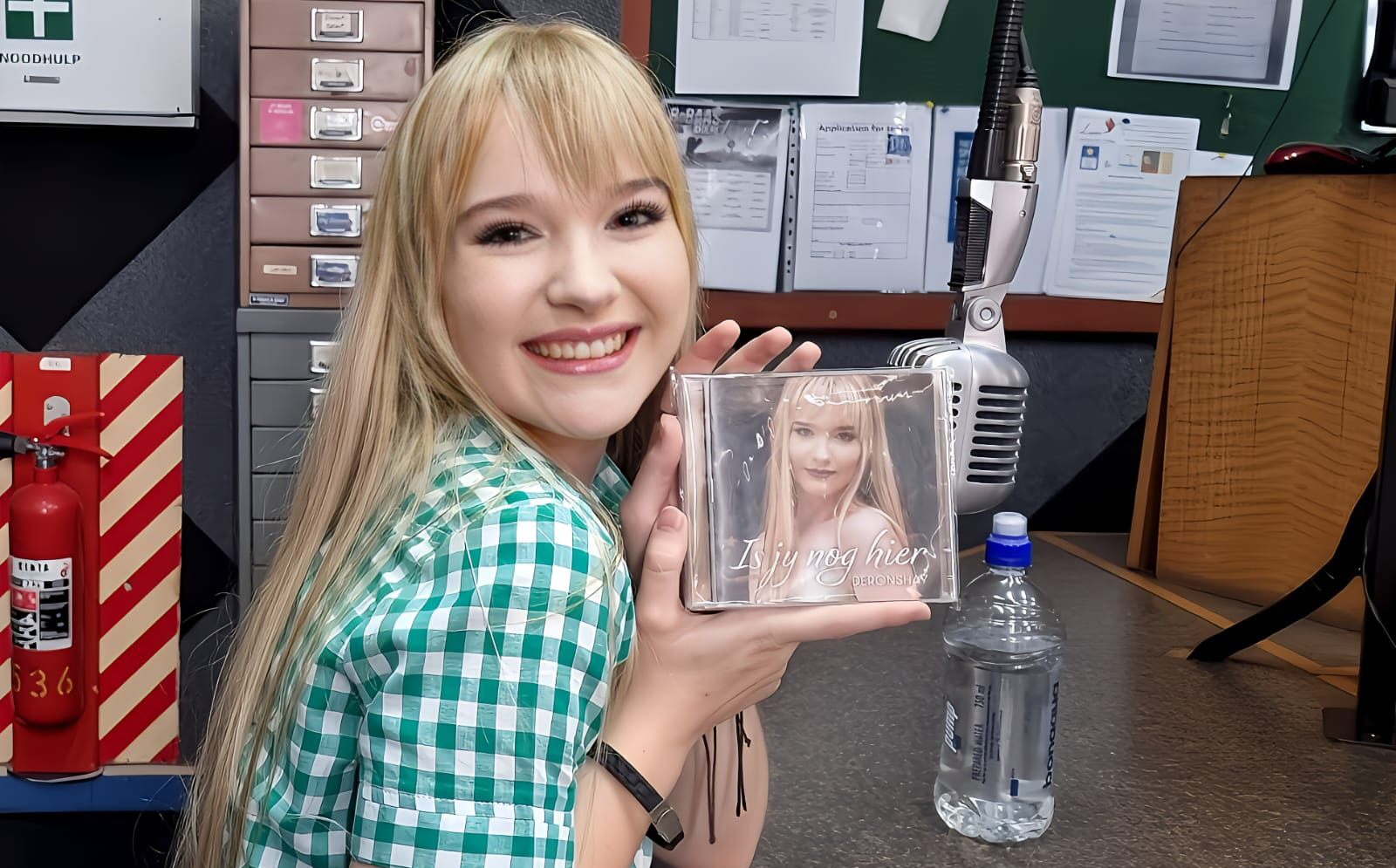 Sangeres verras met nuwe album | Vaalweekblad