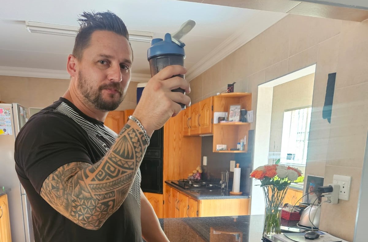 Stadig maar seker gaan dit beter met AJ | Vaalweekblad